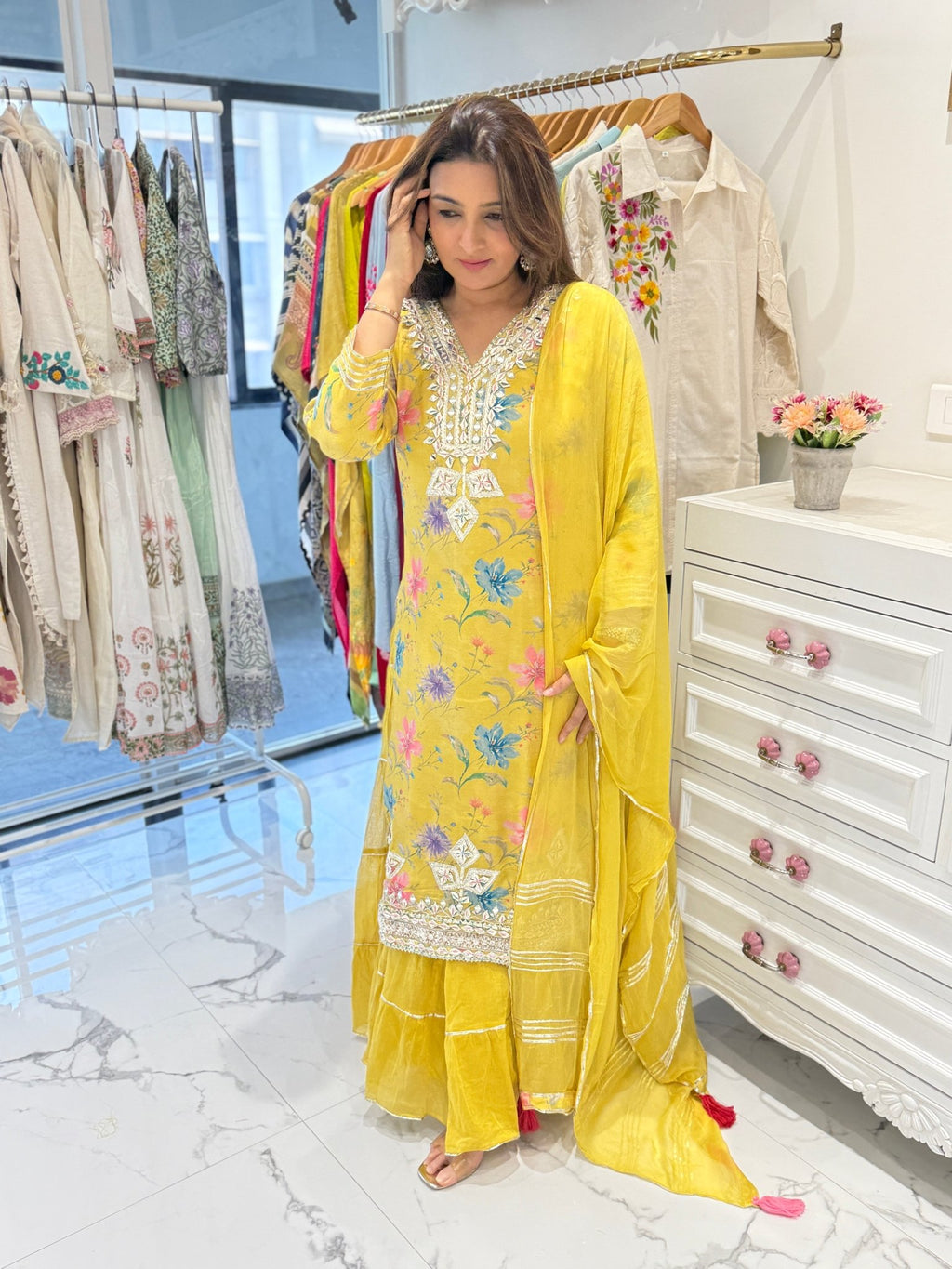 Rang Indian One Piece – Preetibora